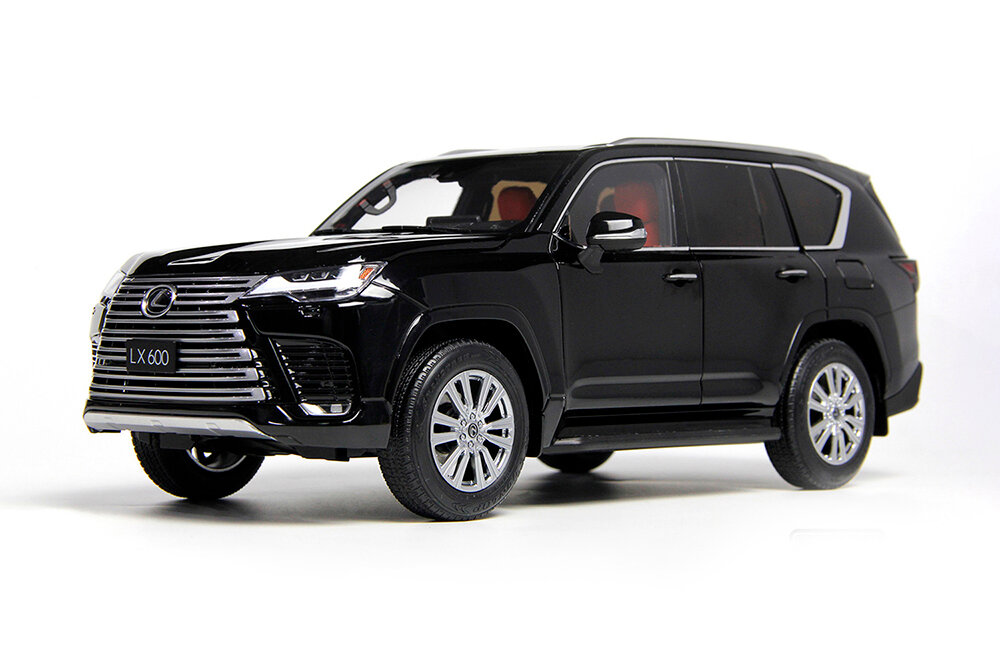 Модель коллекционная LCD Lexus LX600 2024 black / лексус ЛХ600 черный