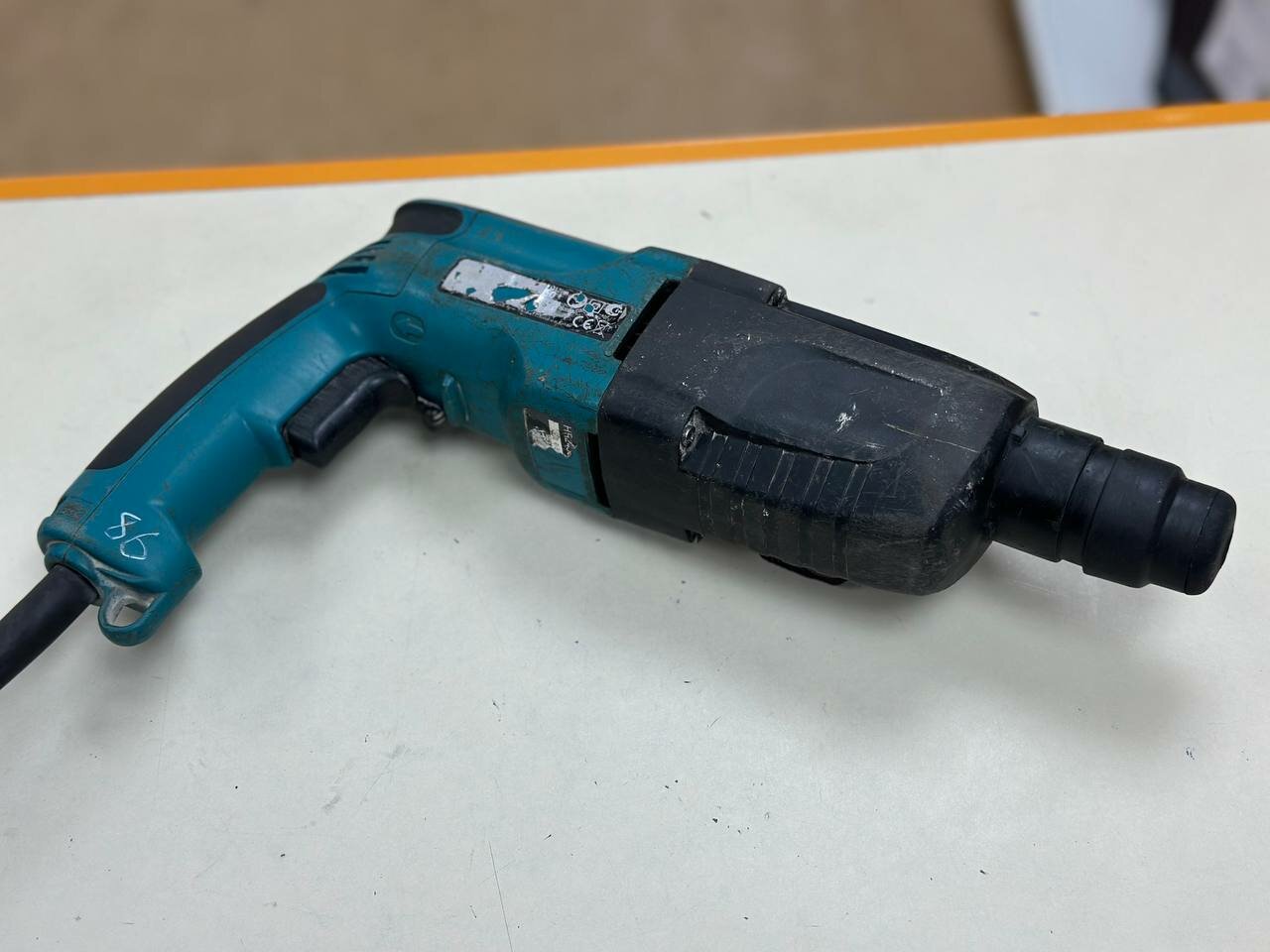 Перфоратор Makita HR2450 (Б/У)Уценка