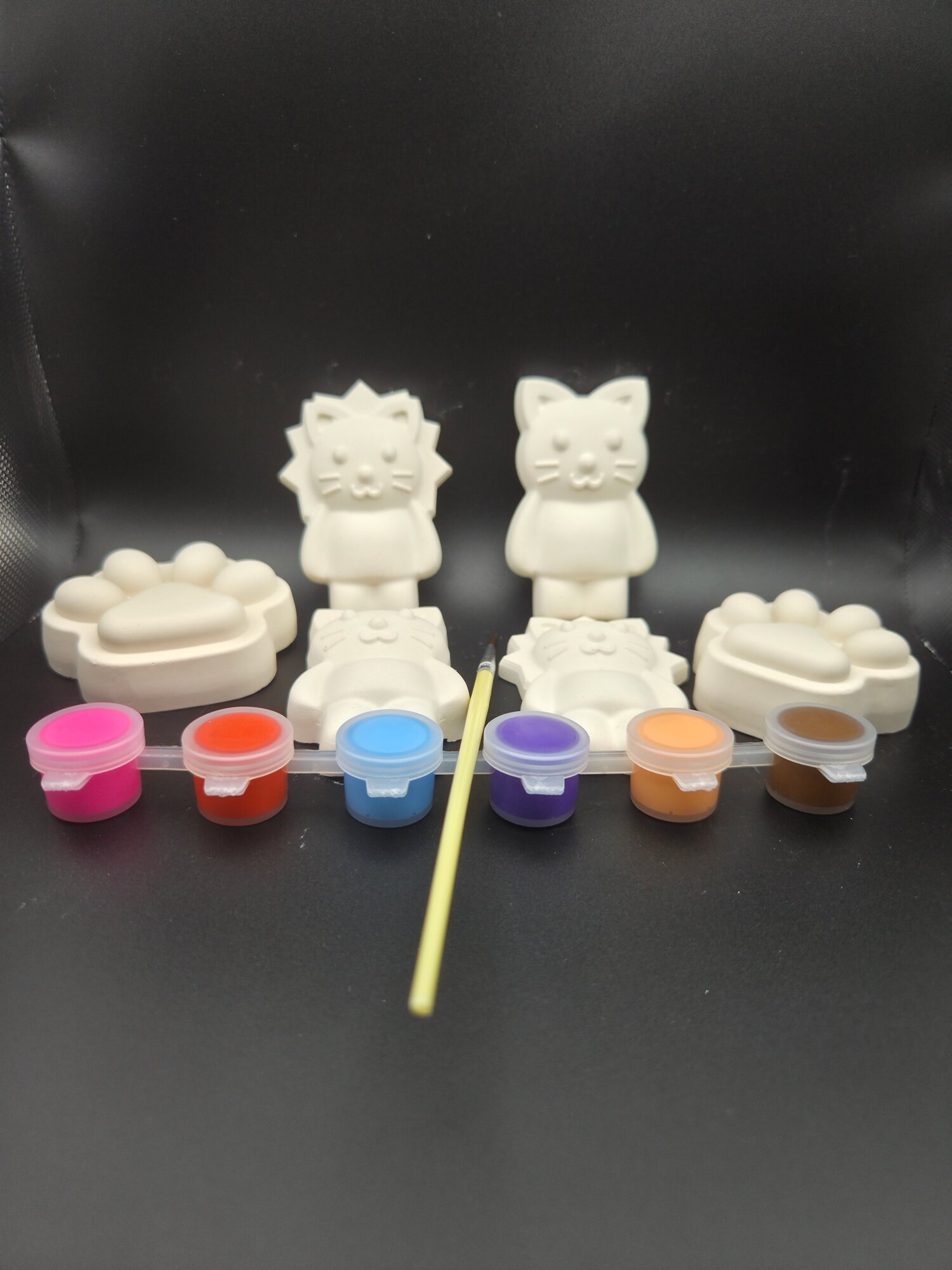 Набор гипсовые фигурки для раскрашивания кошки И лапки с красками