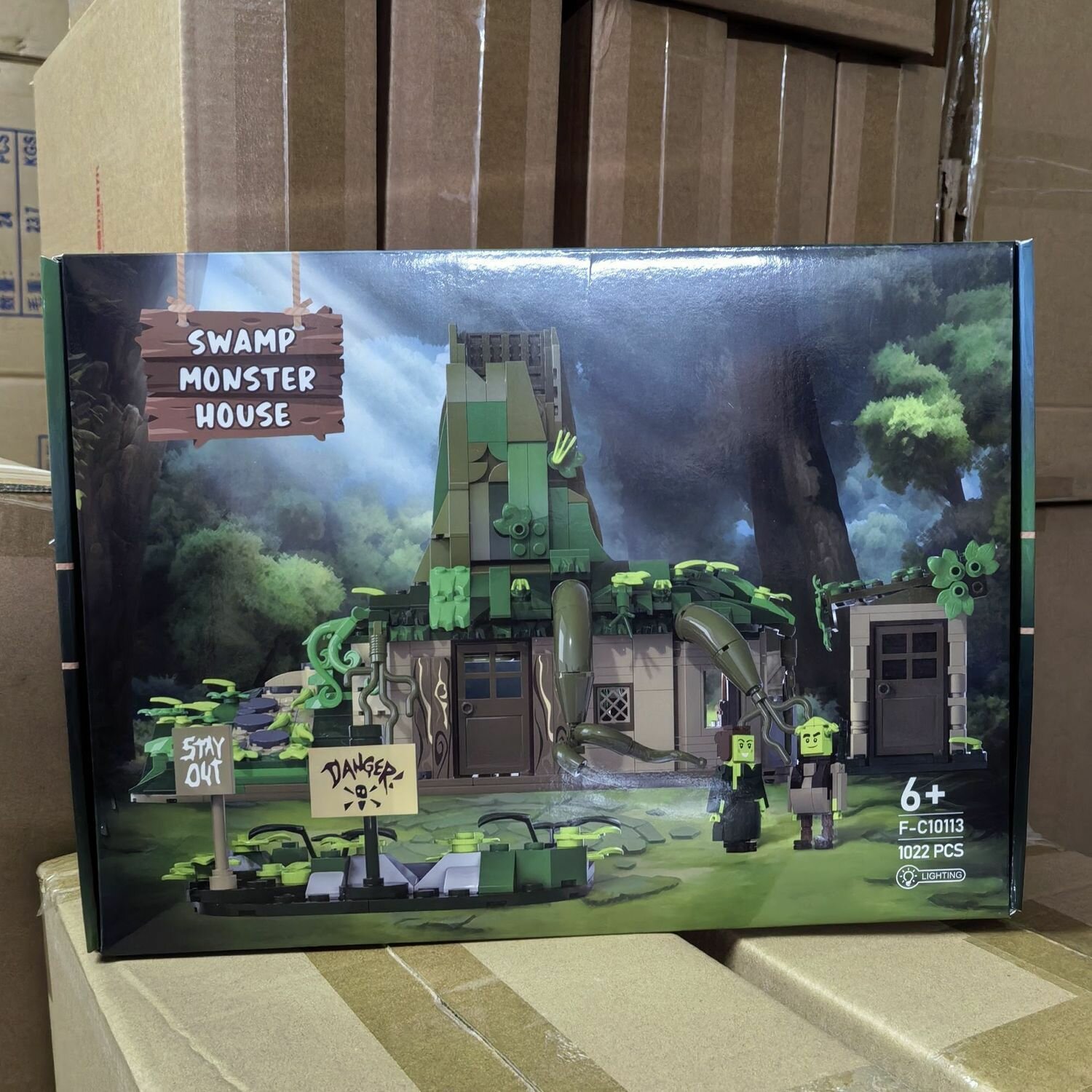 Дом Шрэка с огнями, джунгли, уличные пейзажи, детские игрушкиголоволомки.