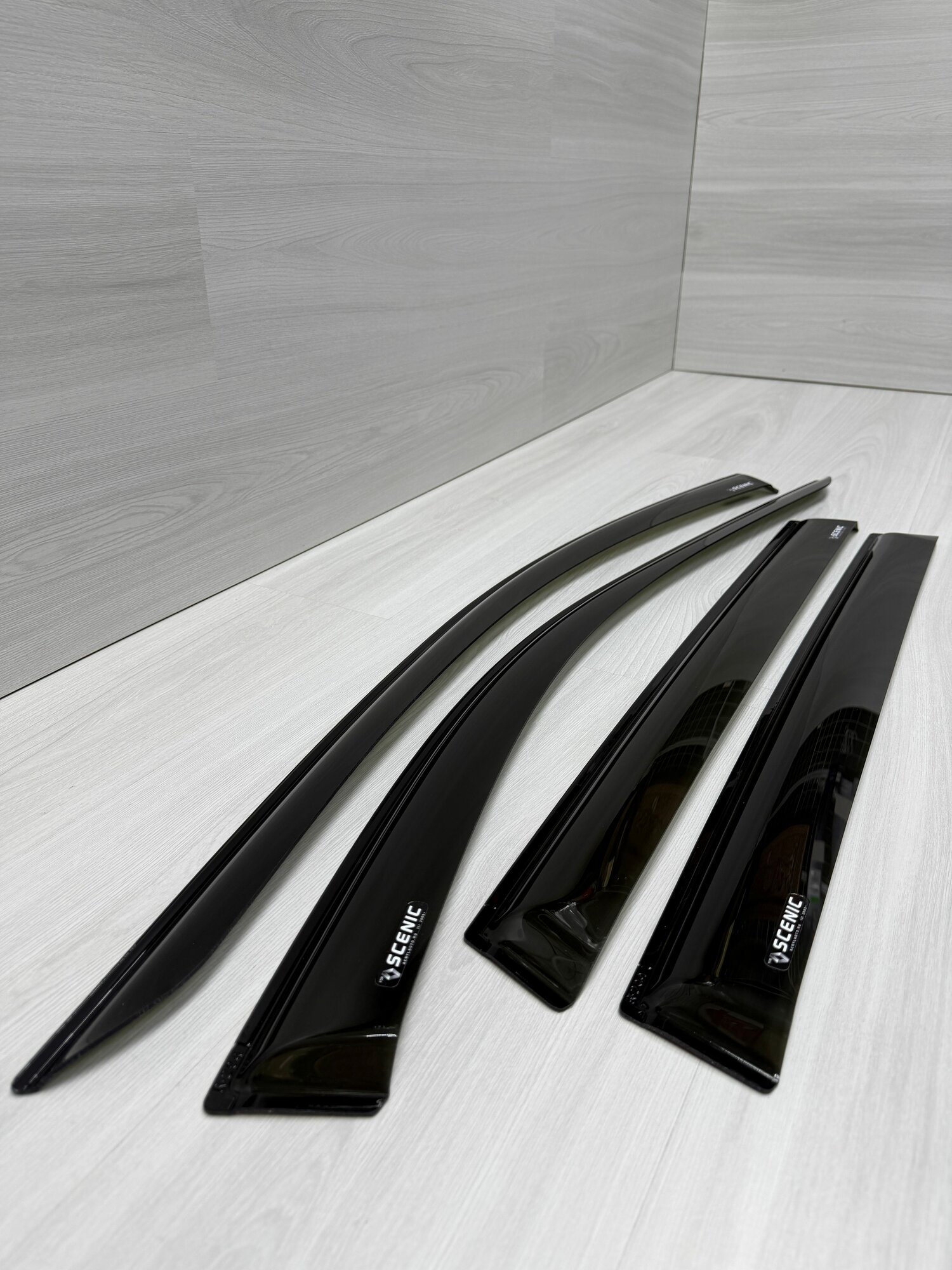 Дефлекторы (ветровики) окон на Renault Scenic 3 (Рено Сценик)