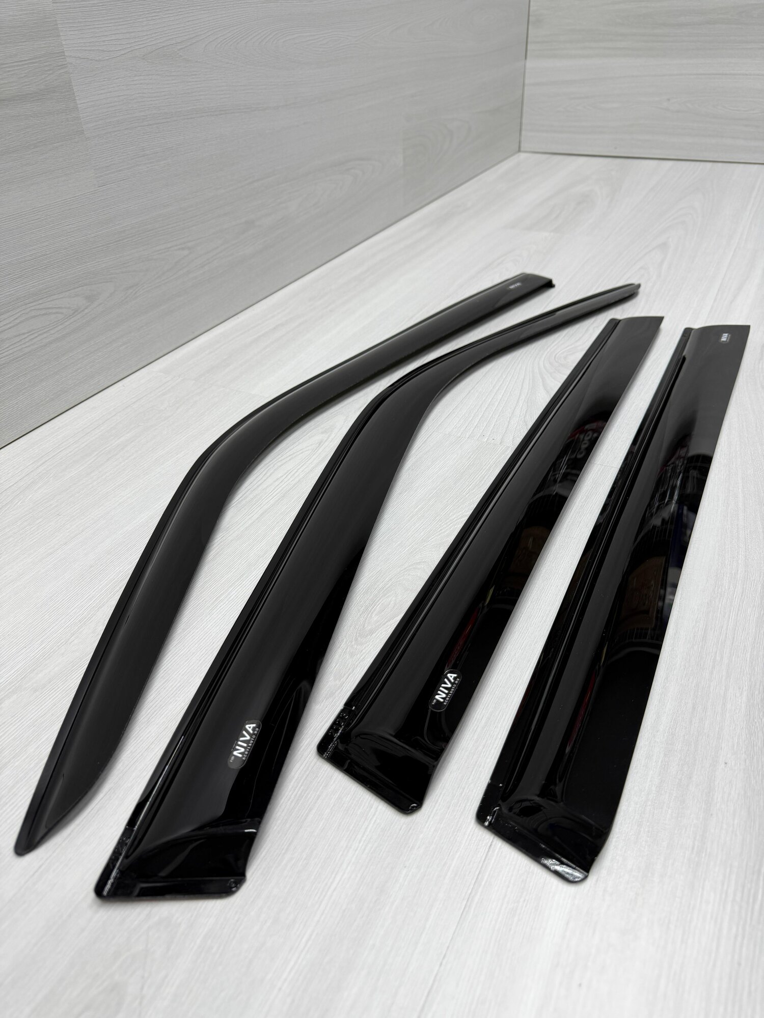 Дефлекторы (ветровики) окон на Ваз 2123 Niva Chevrolet (Нива Шевроле)