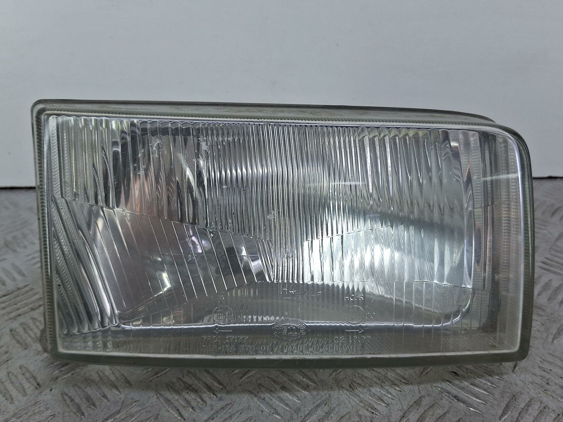Фара правая Volkswagen Transporter T4 (1990 - 2003) 30213637001