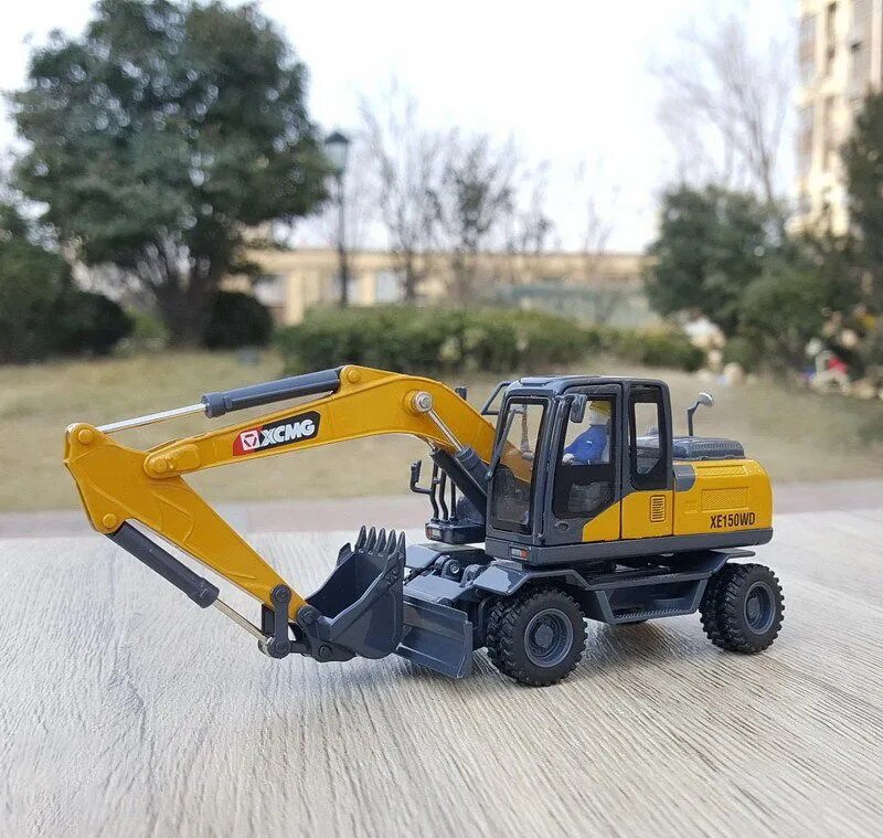 Пропорциональная модель гидравлического экскаватора XCMG XE150WD (масштаб 1:50)