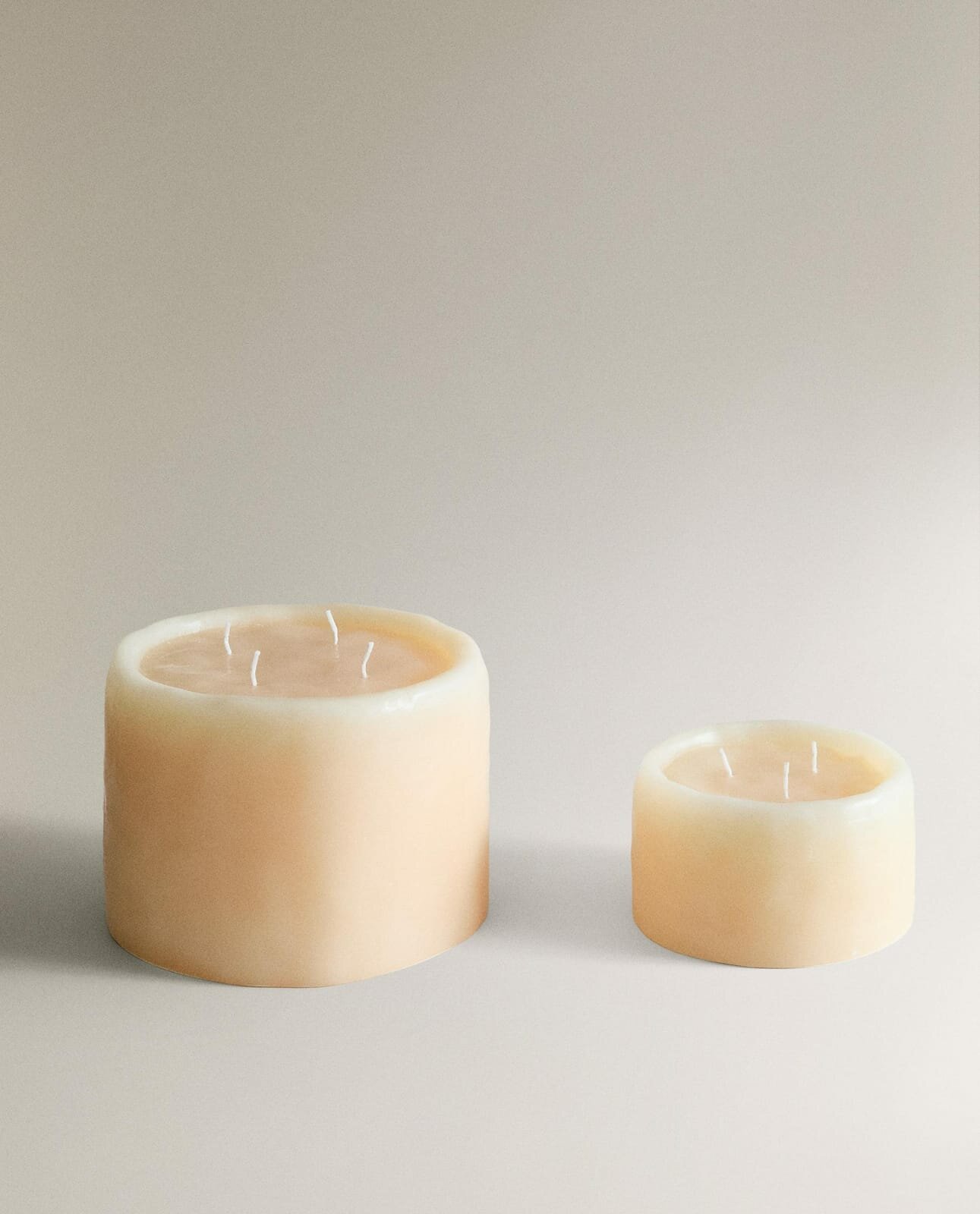 Свеча ZARA HOME, кремовый, 7 x 14 x 14 см 3365/065/733-2