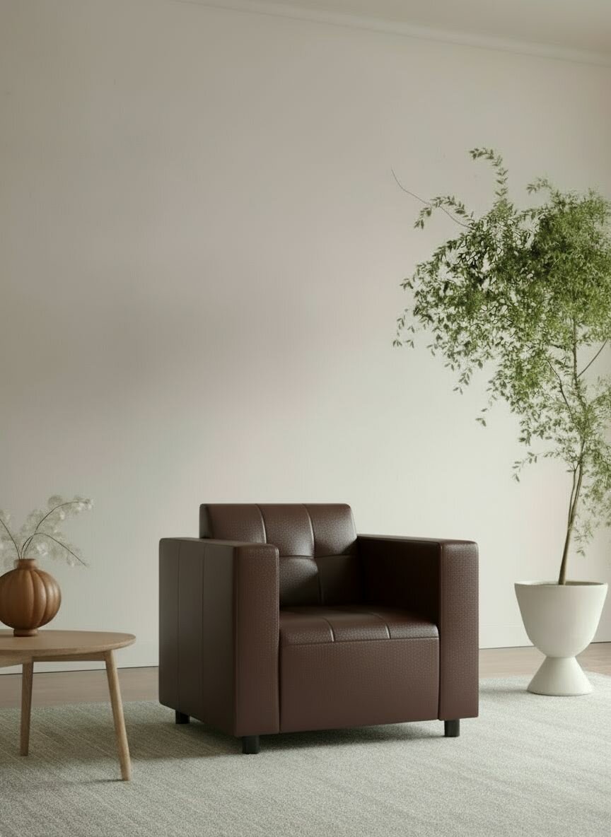 Кресло Альтаир с подлокотниками коричневая кожа в офис, дом, салон красоты, прихожую, гостиную, зону ожидания.