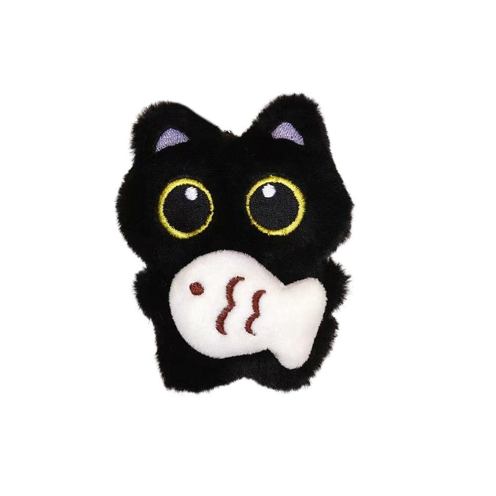 Мягкая игрушка пищащий кот с большой рыбой, милый подвесной брелок с большими глазами, плюшевый котенок черный или белый для сумки и ключей