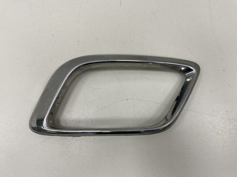 Рамка противотуманной фары правой Renault Logan Stepway 2018 кат.номер: 261A25604R