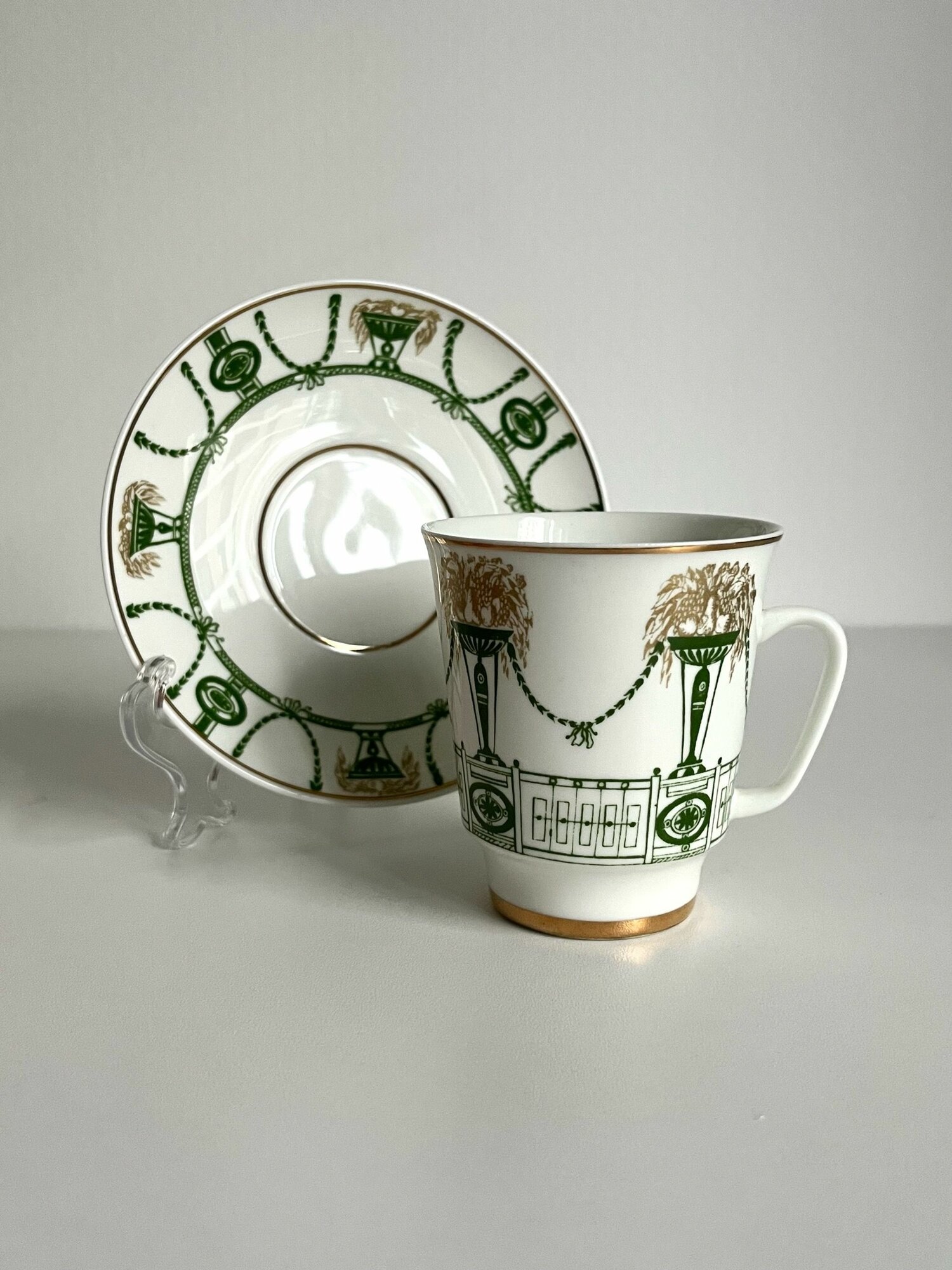 Кофейная пара "Летний сад" Костяной фарфор. ЛФЗ. СССР. Позолота. Made in USSR. Импорт.