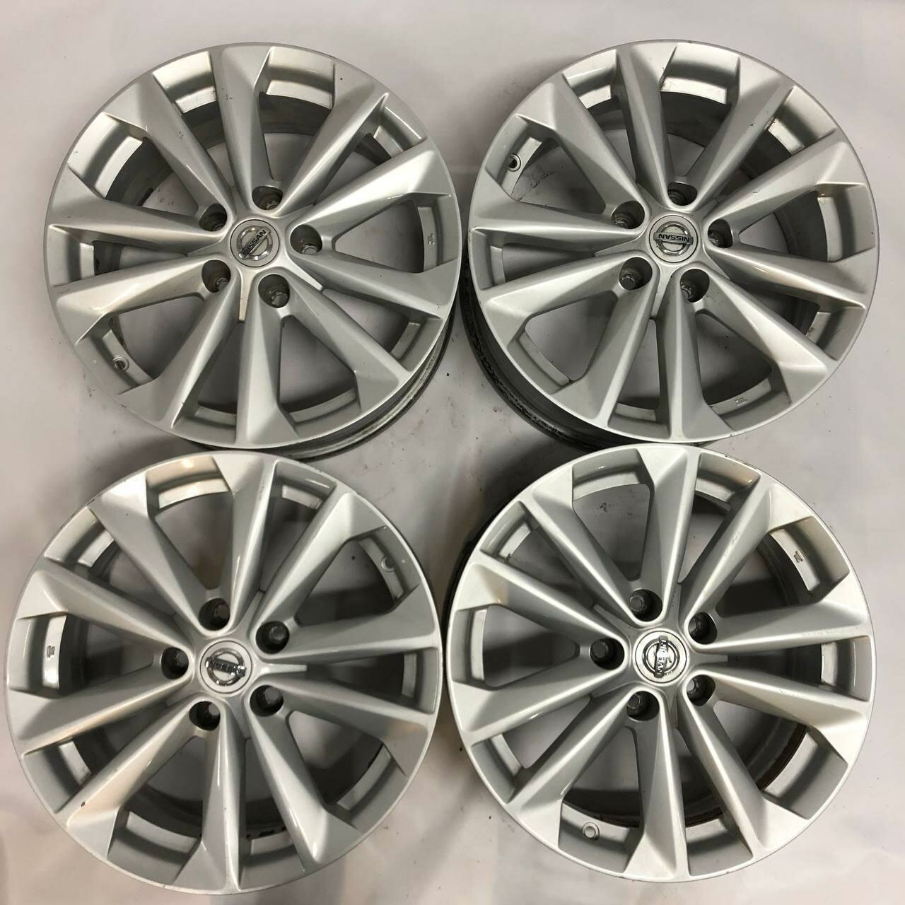 Колесные диски Nissan 17x7 PCD 5x114.3 D66.1 ET40 (оригинал)