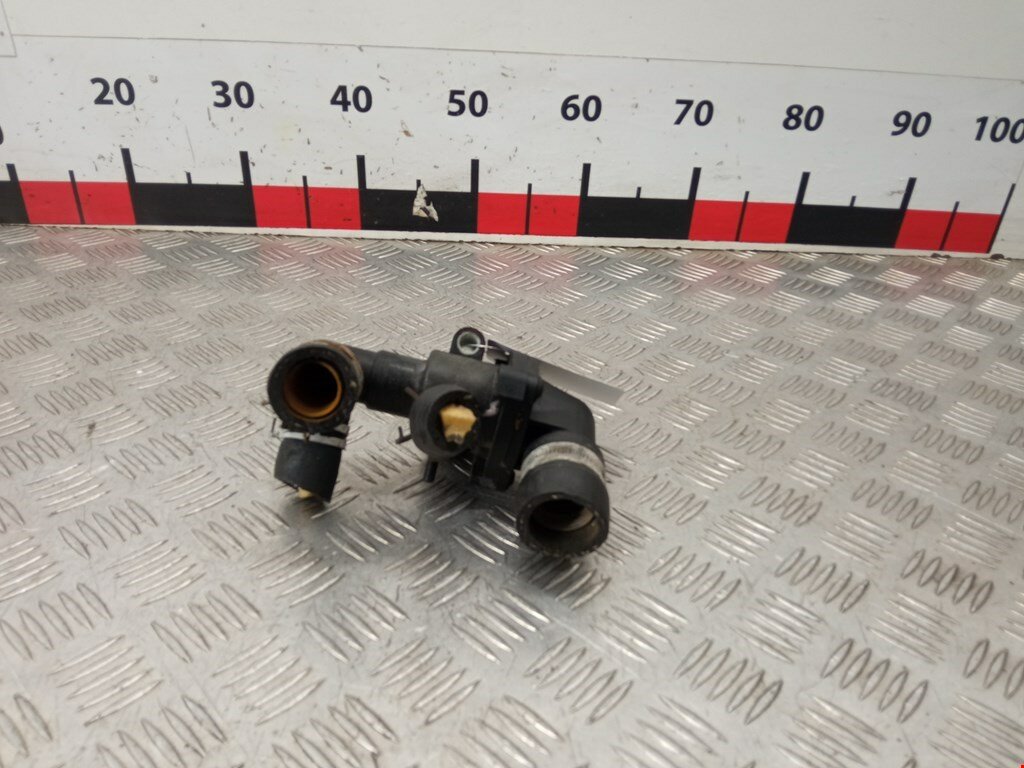 Корпус термостата Ford Transit 5 1376240 арт. 1667591