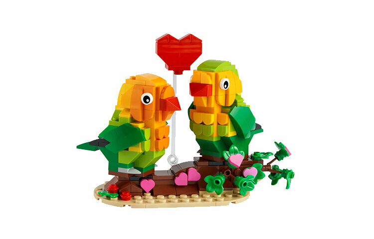 LEGO Holiday Limited Конструкторы "Девушка Дня Любви" с птицей 300 деталей 40522
