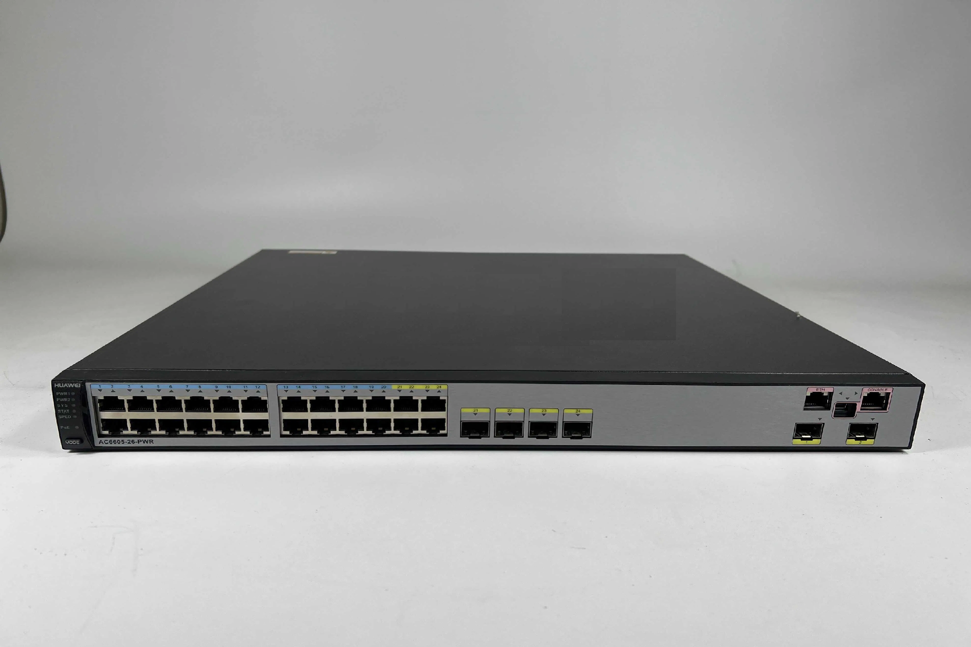 Контроллер точек доступа HUAWEI AC6605-26-PWR Bundle Including AC6605-26-PWR, Resource License 64AP