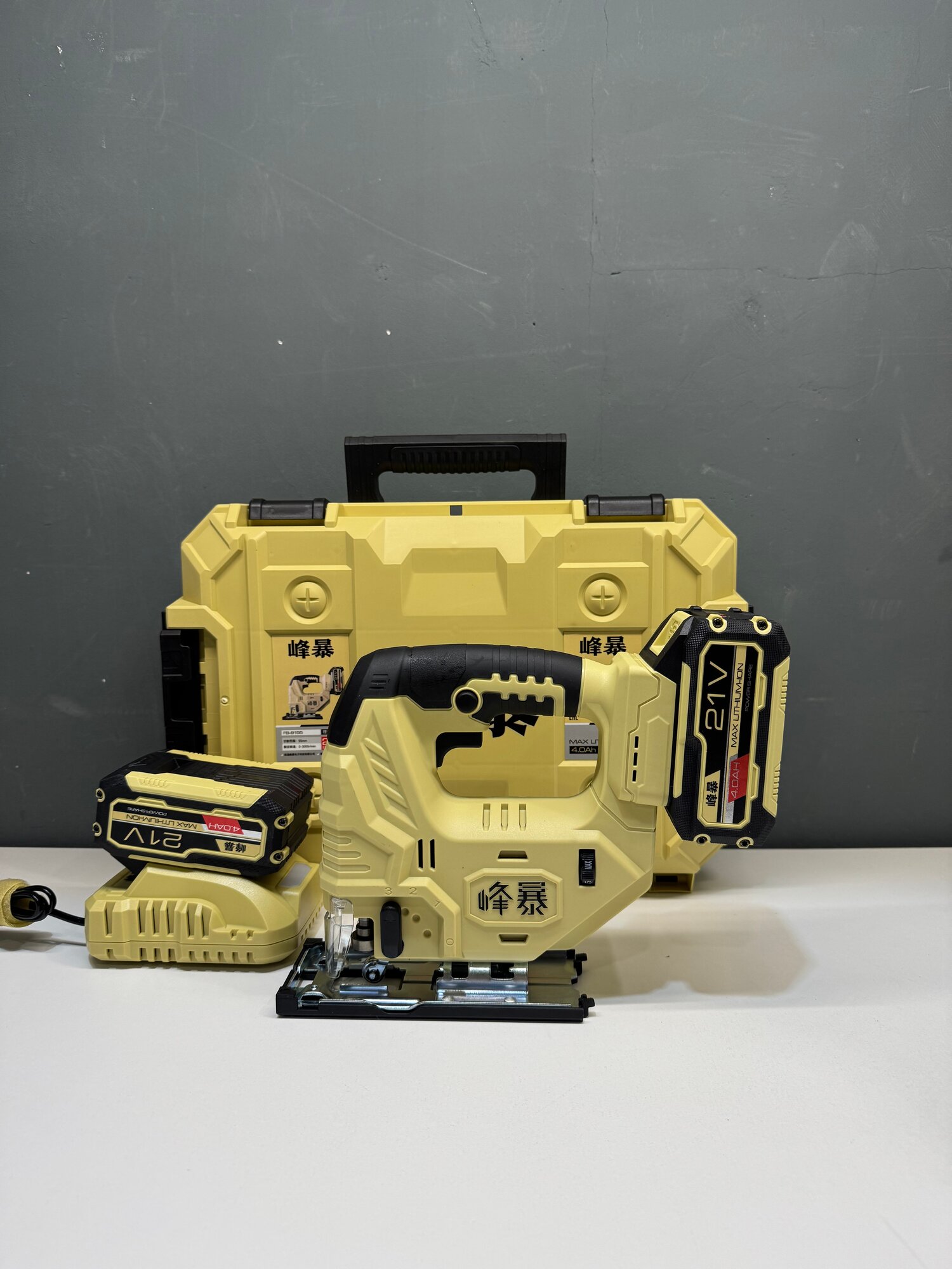 Лобзик аккумуляторный FengBao FB-8155, два АКБ по 4ач, зу, кейс