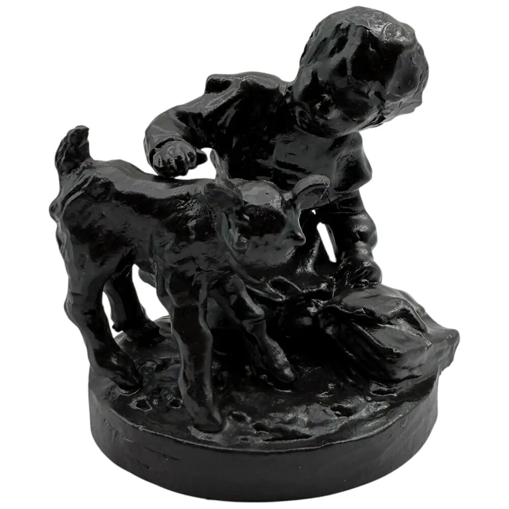 Чугунная статуэтка "Девочка с козлёнком" 1966-1970 гг. Счлз, СССР