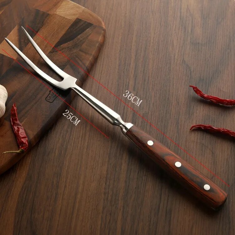 Вилка для мяса коричнево-красный