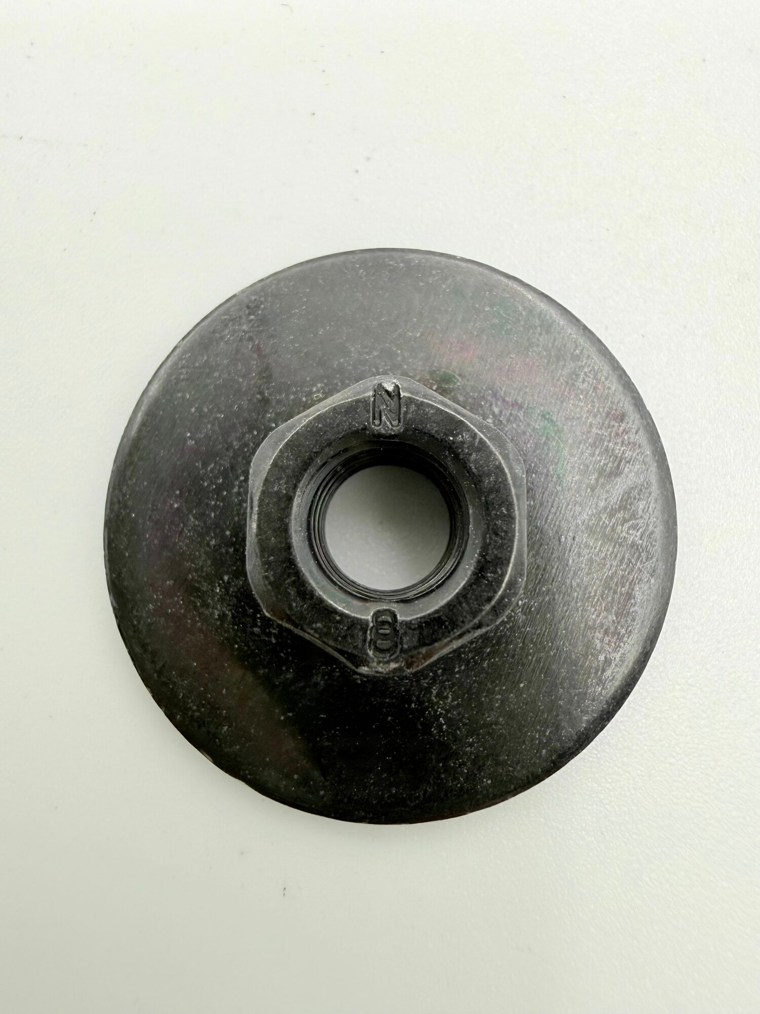 Гайка с вращающейся шайбой М6х1,0 VAG (10шт) оригинал черная, класс прочности 8, N, N90714303