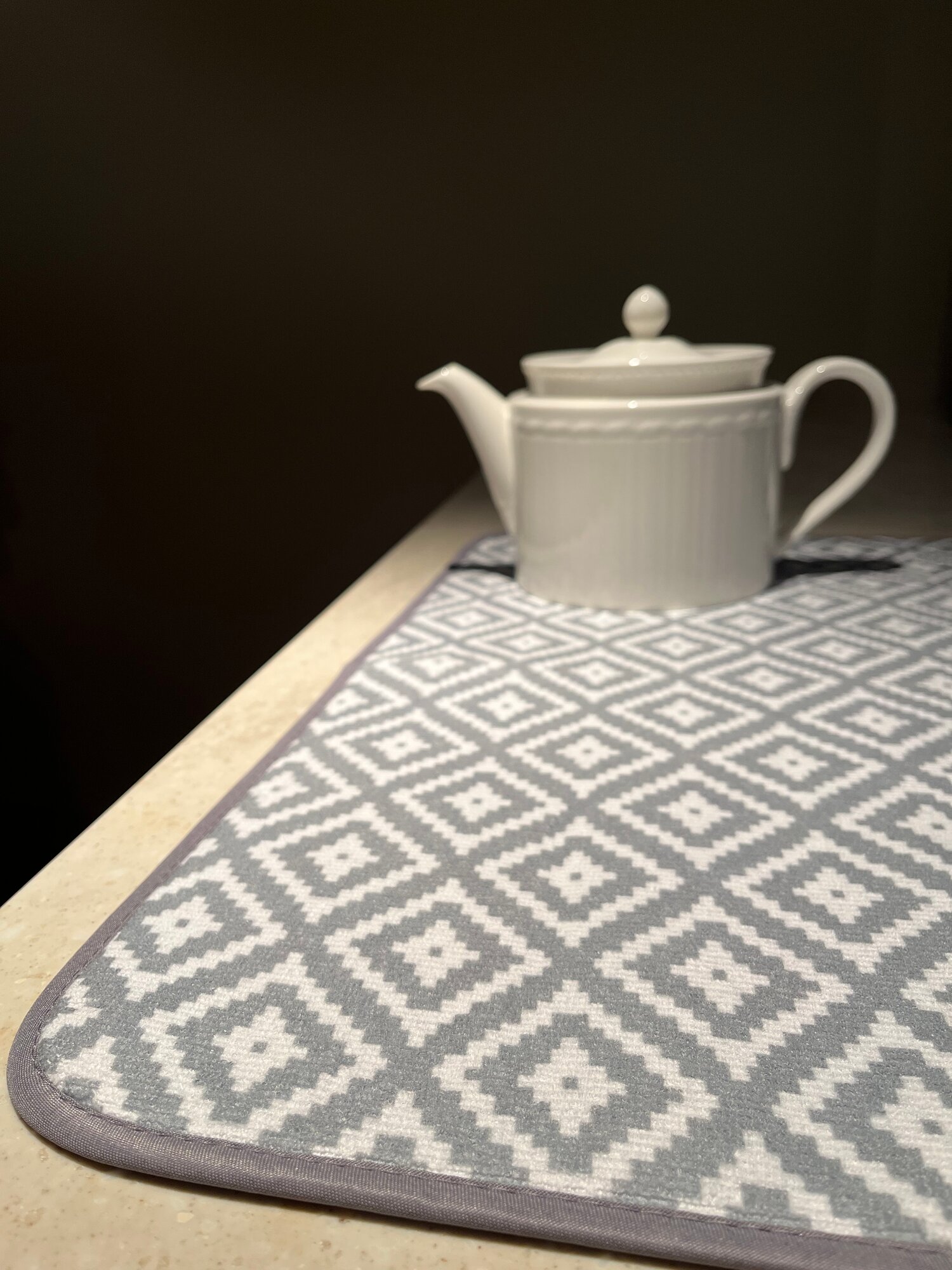 Коврик 40 см x 50см для сушки посуды , впитывающий, серый белый