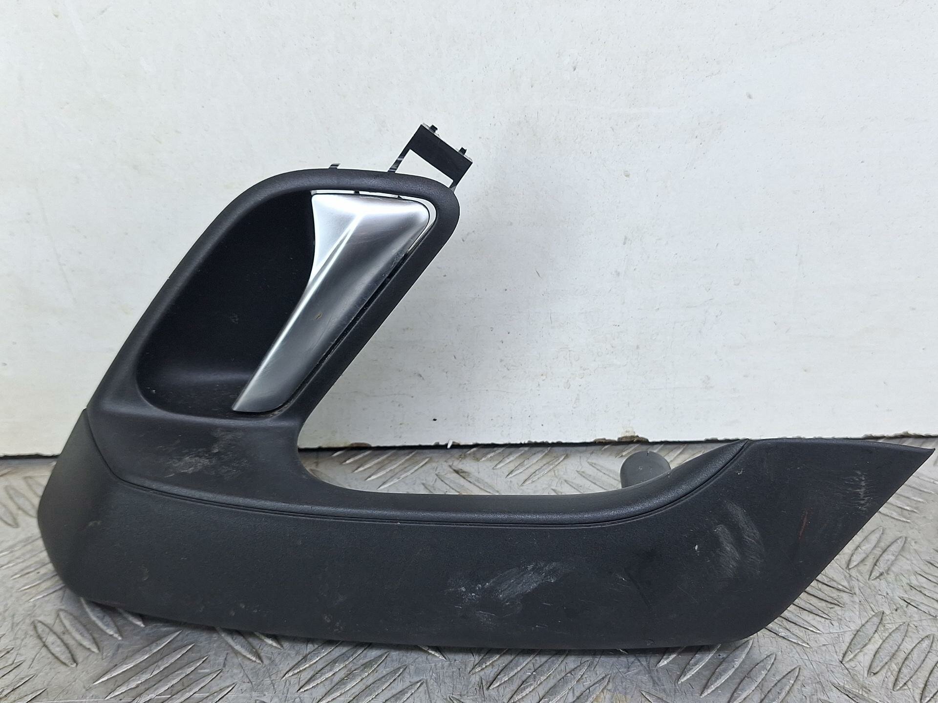 Ручка внутренняя двери Volkswagen Polo 5 2011 6R0867180G