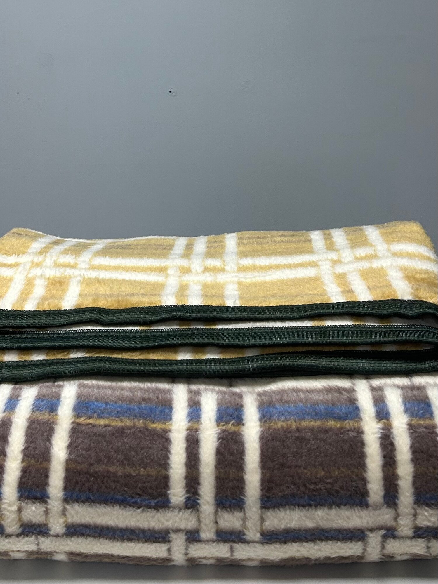 Плед SESLI Esinti Турция 200 × 220 см. Хлопок на Евро Кровати и диванчики. Высокая Плотность 650 г/м2. Фирменная Прозрачная сумочка на молнии. Отлично на подарок.