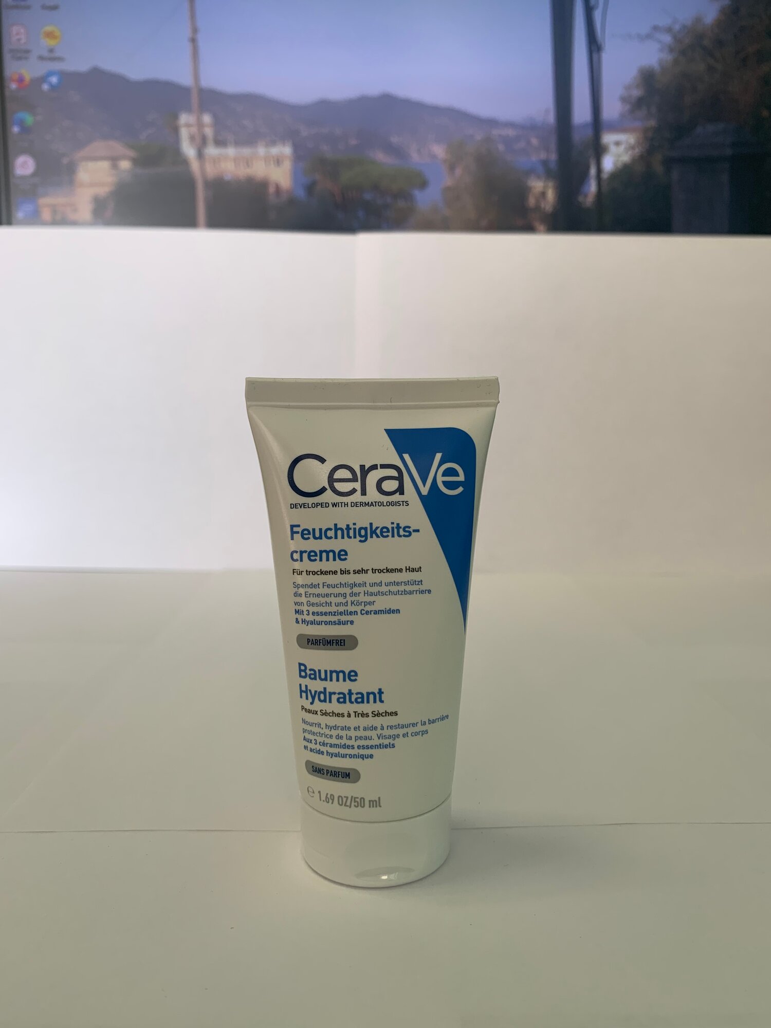 CeraVe Крем для лица и тела Feuchtigkeitscreame Увлажняющий для сухой и очень сухой кожи лица и тела, 50 мл.