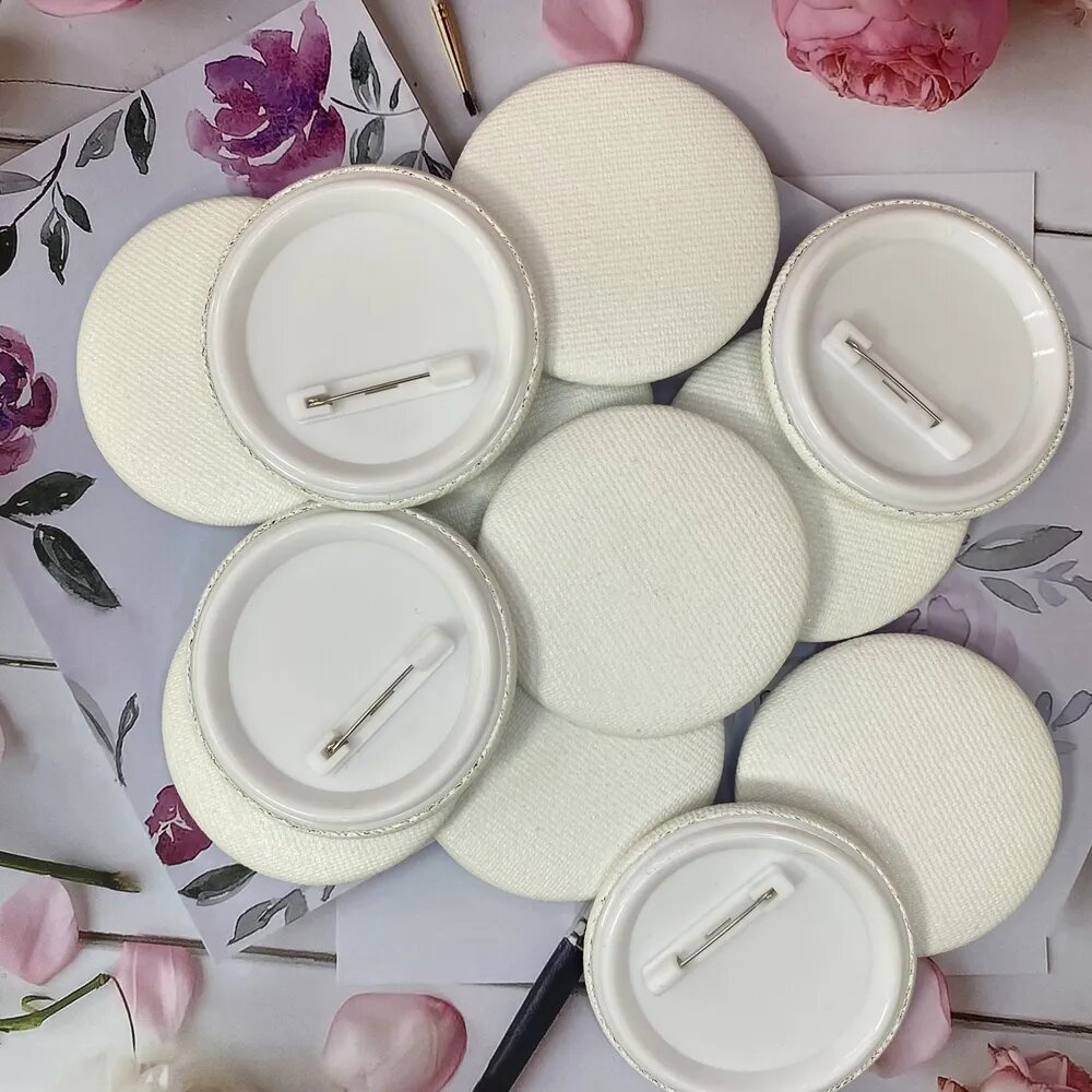 Холсты на значках (белая основа) 58мм 10 шт