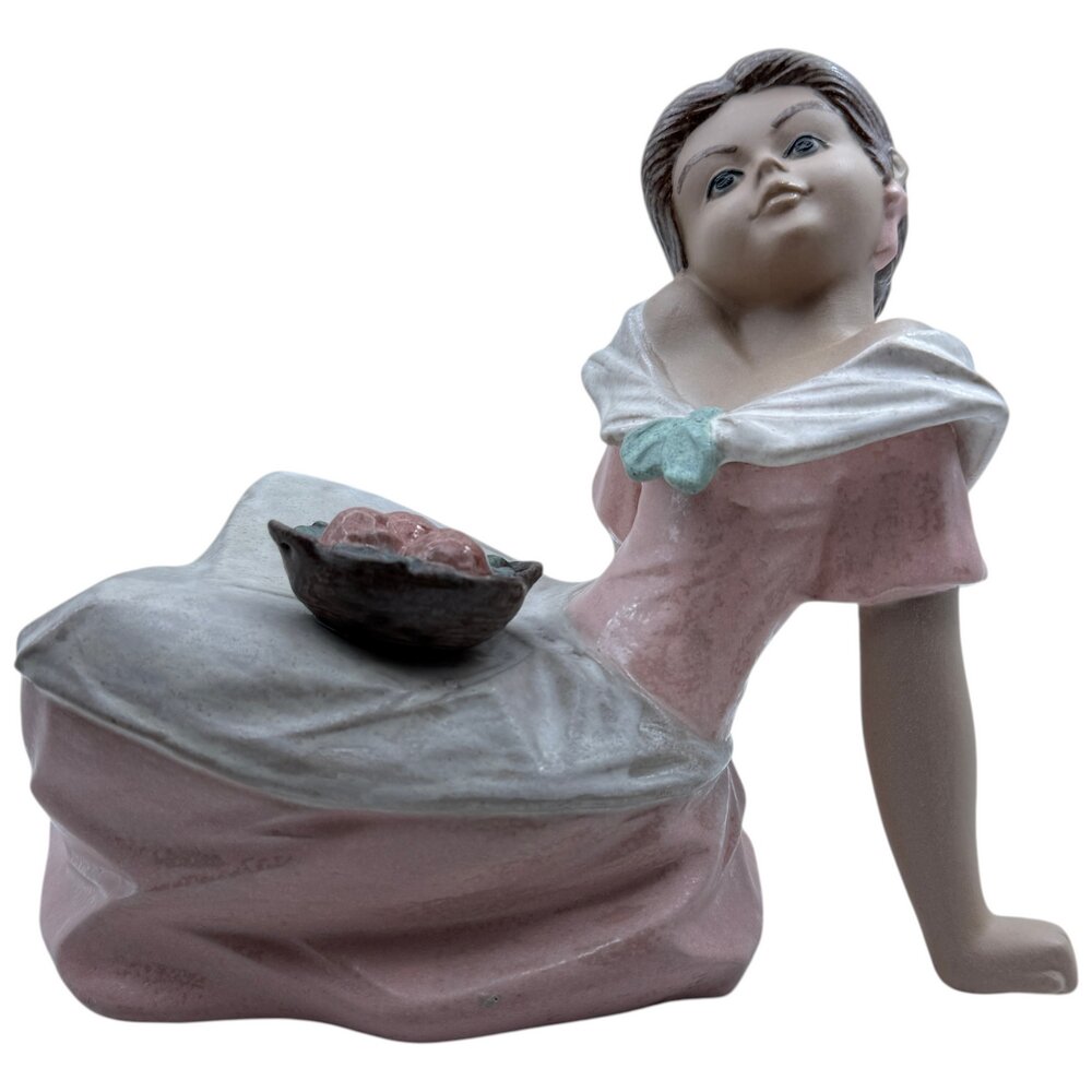 Статуэтка "Девочка с корзинкой", 17 см, валенсийская керамика, 1986-2000 гг, Marco Giner, Испания