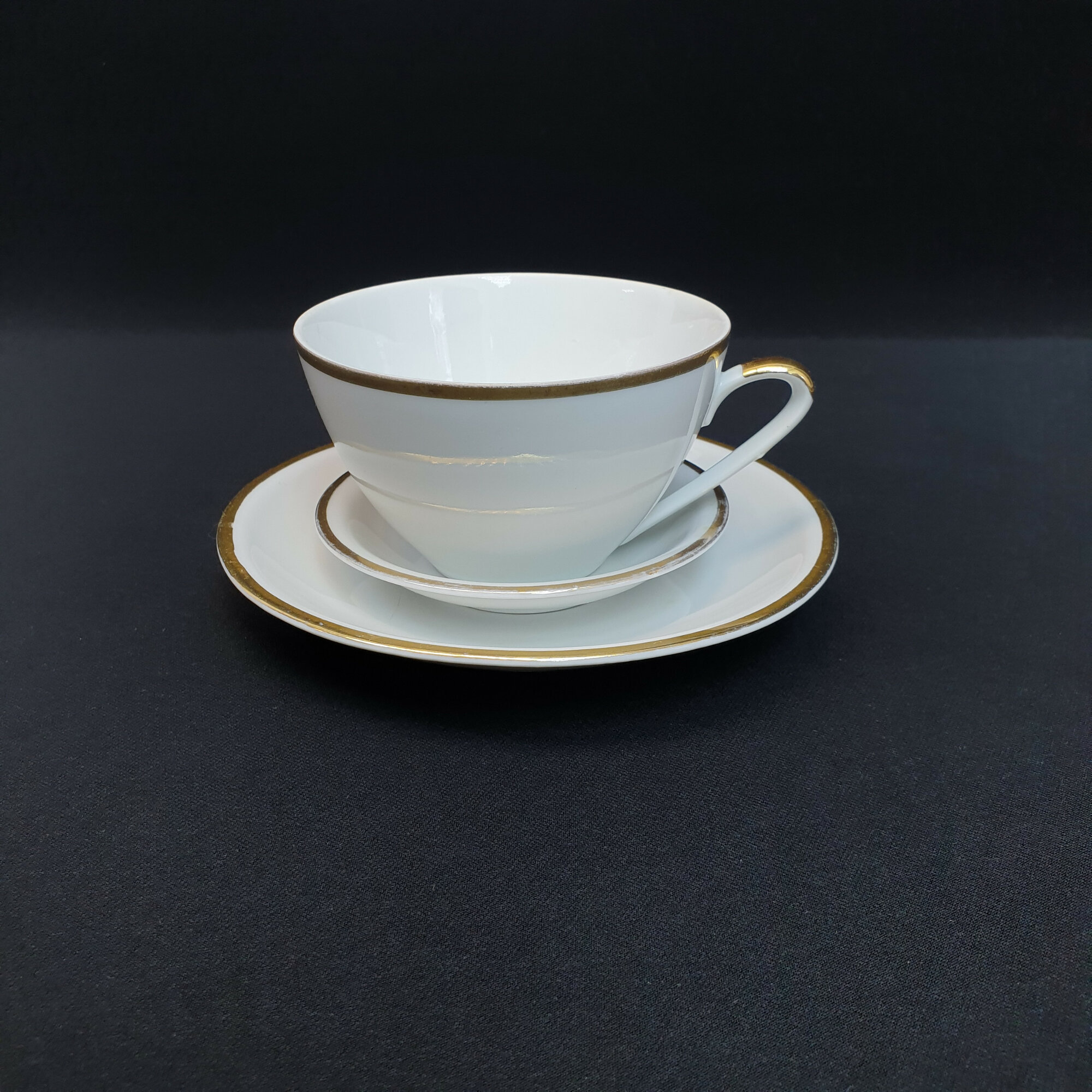 Винтажная чайная тройка, фарфор золочение 200 мл, ГДР