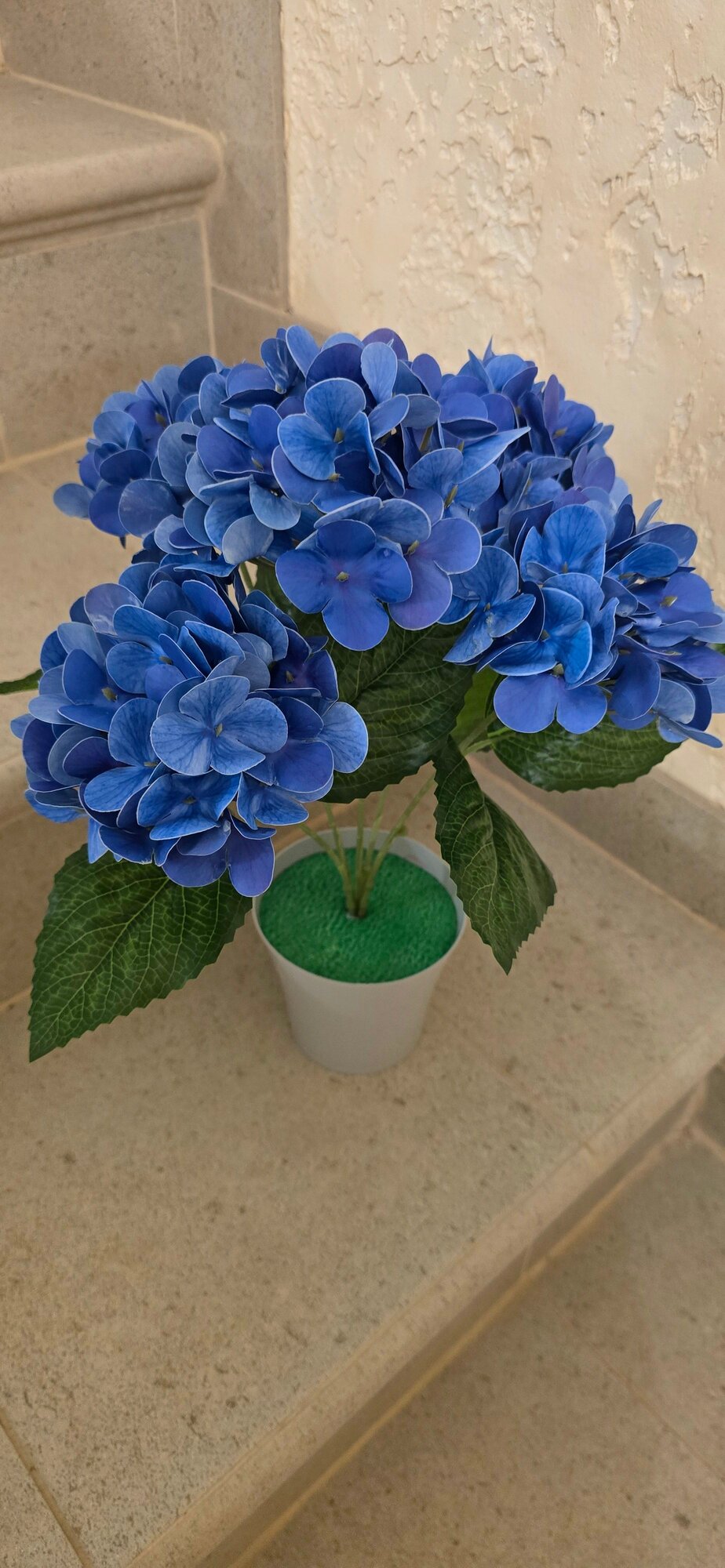 Искусственные цветы Holodilova, гортензии, в горшке, высота 40 см, синие