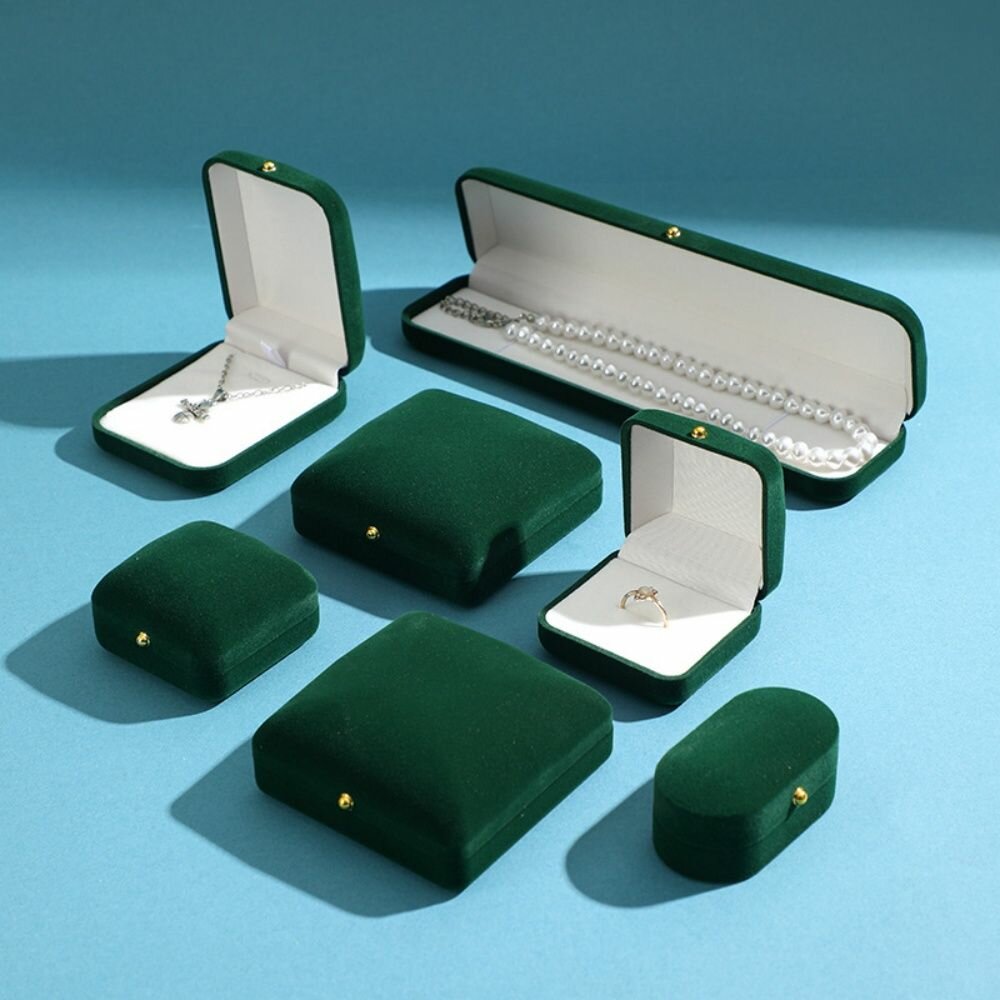 Золотая пряжка из ворса, коробочка для