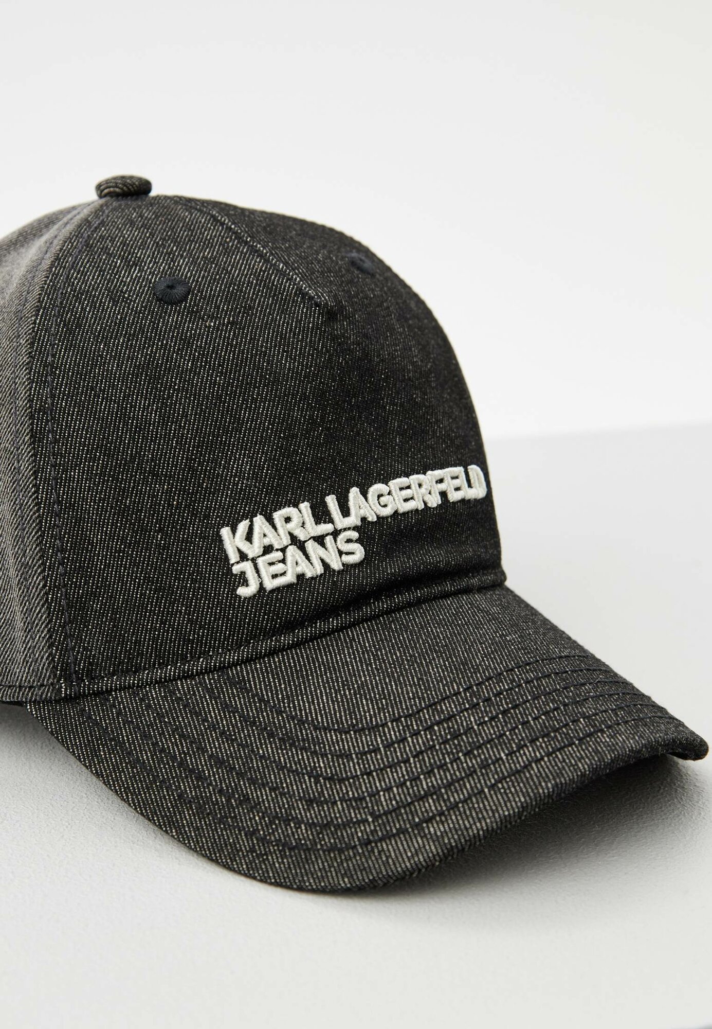 Бейсболка KARL LAGERFELD JEANS для мужчин, размер 56-60, синий/серый — фото 1