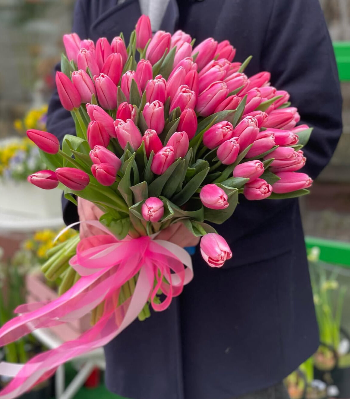 Весенний букет из розовых тюльпанов, 75 шт, пышный букет под ленту