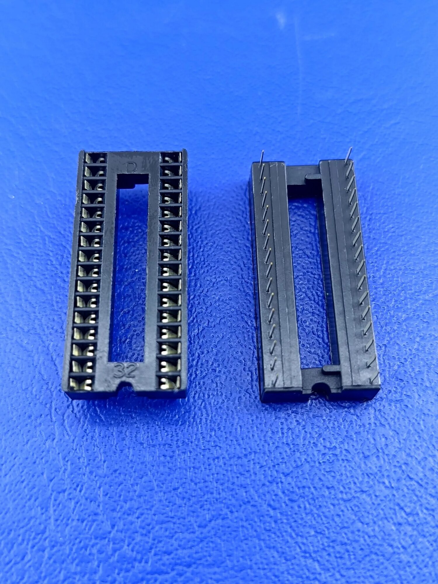 5 штук Панелька для микросхем ICs 1.778 mm 32pin (арт.56935)