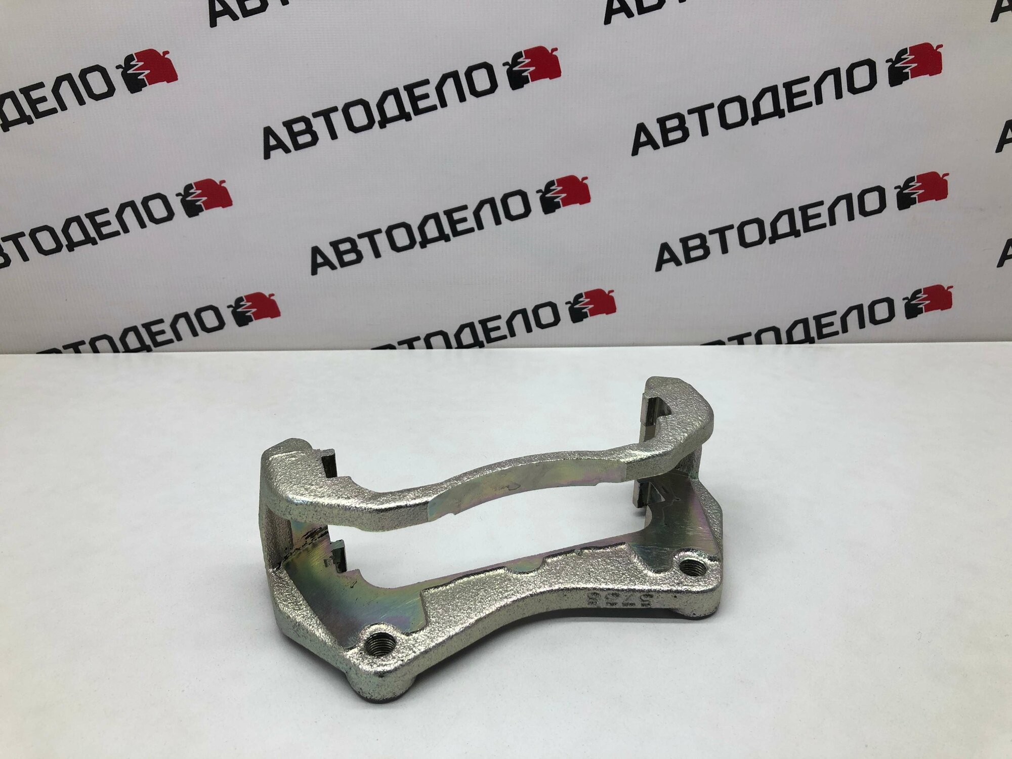 Скоба суппорта перед Mitsubishi Lancer X 4605A223