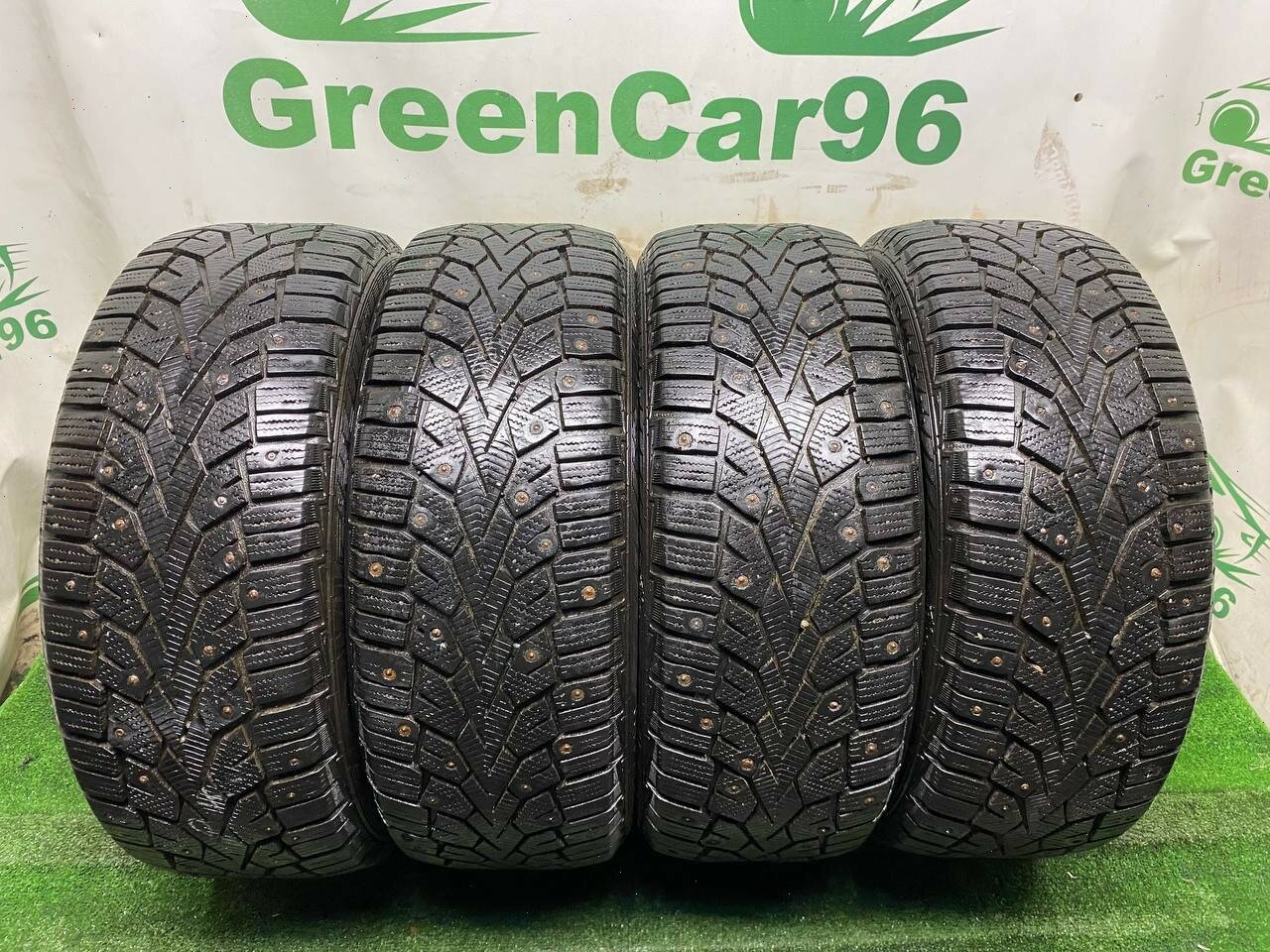 Комплект (4 шт) зимних БУ шин Gislaved NordFrost 100 225/65 R17 20% износ ZXJ573912