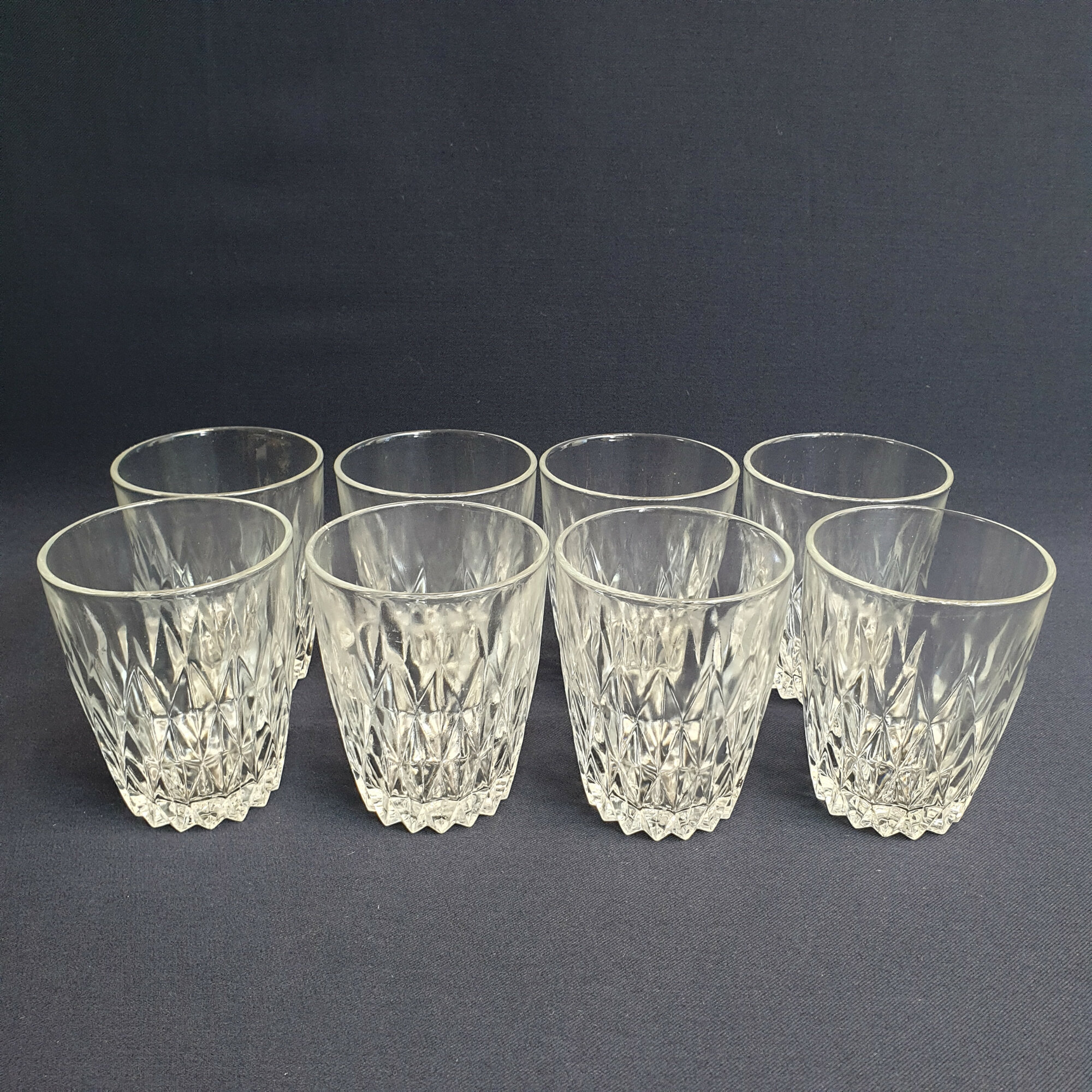 Набор граненых стопок 8 см 8 шт, стекло, 140 см. Винтаж, СССР.