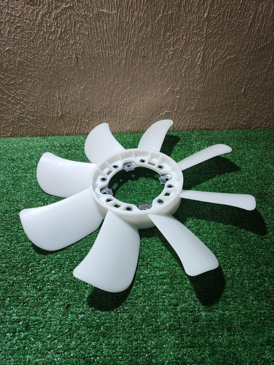 Крыльчатка Toyota Land Cruiser 80 1990-1997 1636117010