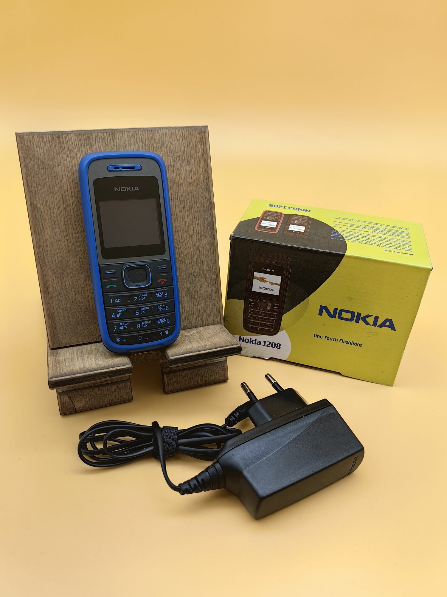Мобильный кнопочный телефон Nokia 1208, Синий
