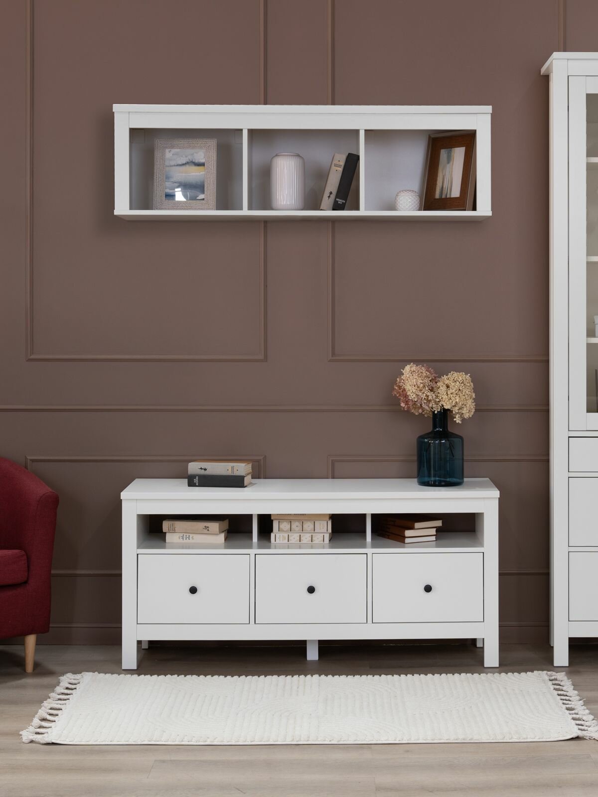 Тумба ТВ Сага, 3 ящика, 131х42х63 см, белая, ГУД лакк