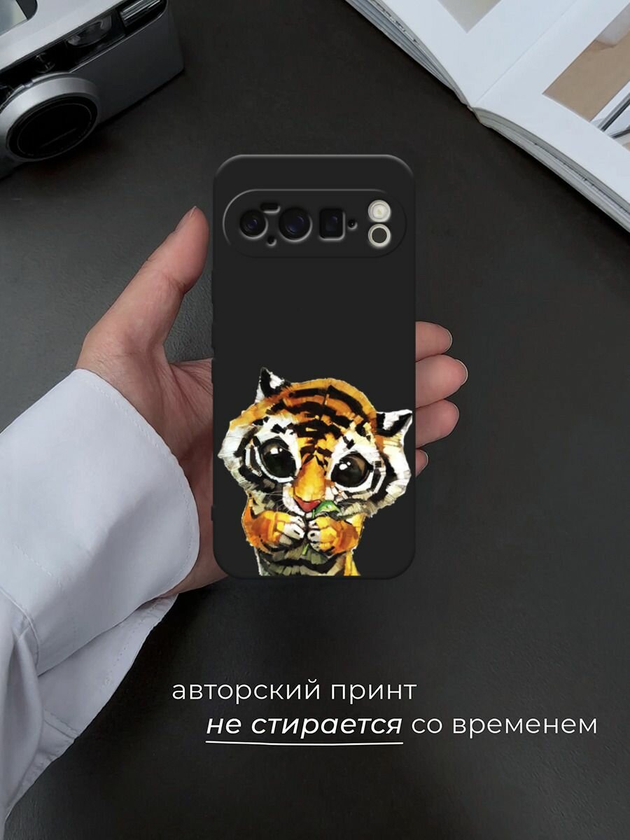 Черный матовый чехол на Google Pixel 10 Pro / Гугл Пиксель 10 Про с принтом Большеглазый тигренок — фото 1