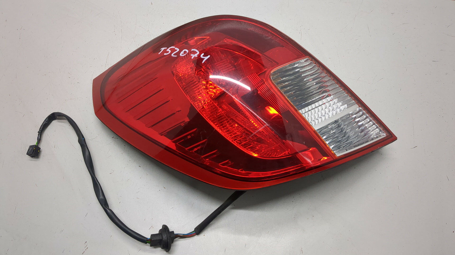 Фонарь (задний) левый Opel Antara Б/У