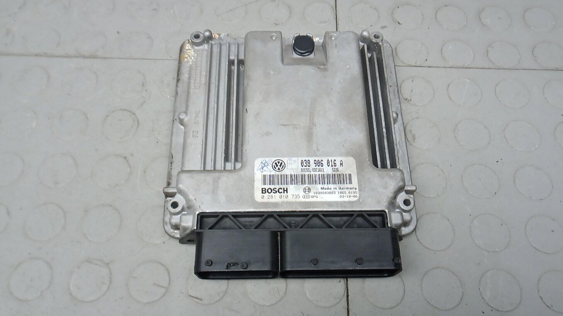 Блок управления двс VOLKSWAGEN TRANSPORTER T5, Номер 038906016a, 0281010735