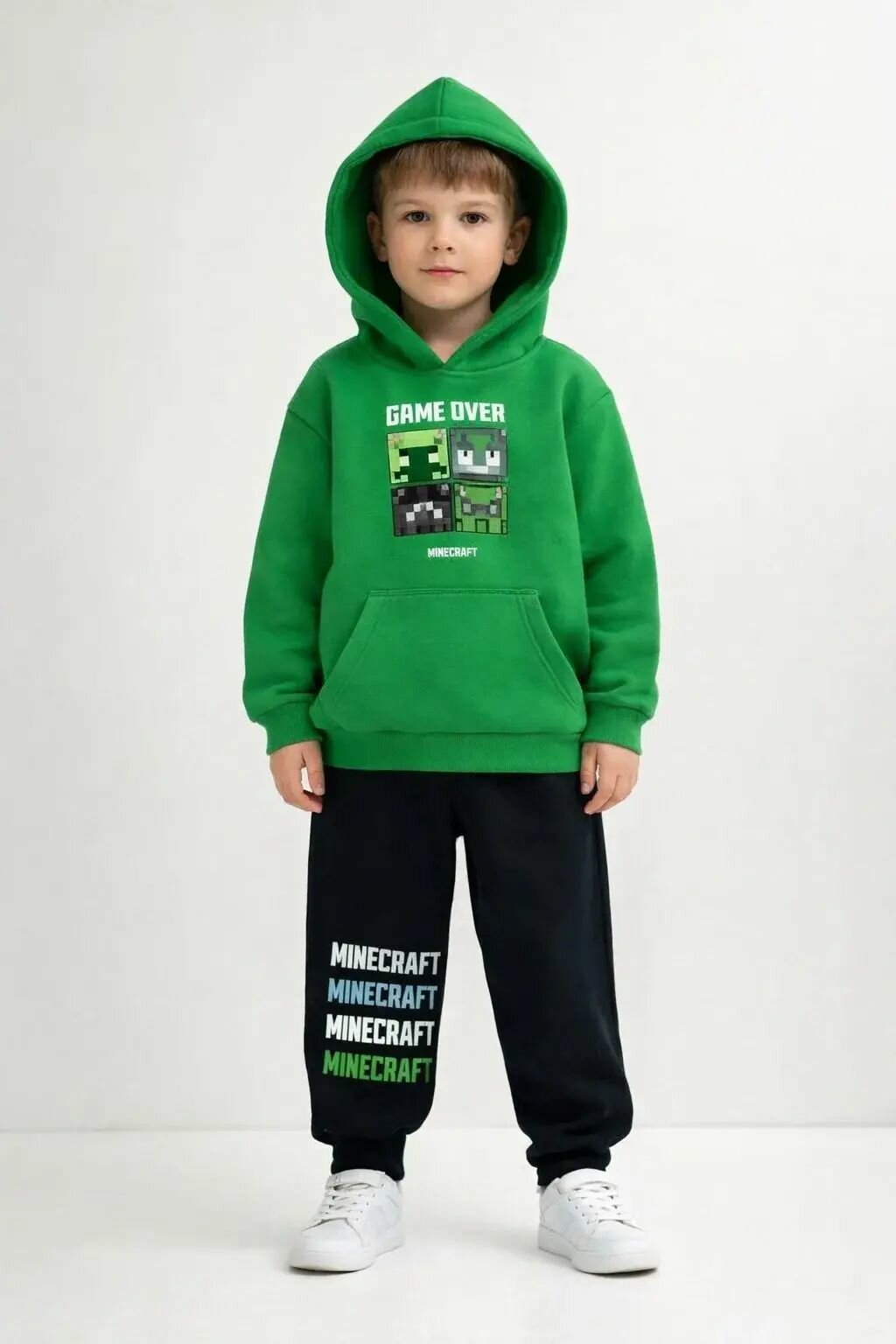 Костюм спортивный