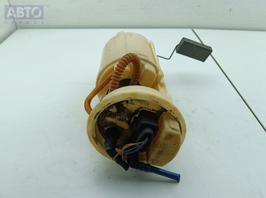 Насос топливный Volkswagen Golf-4