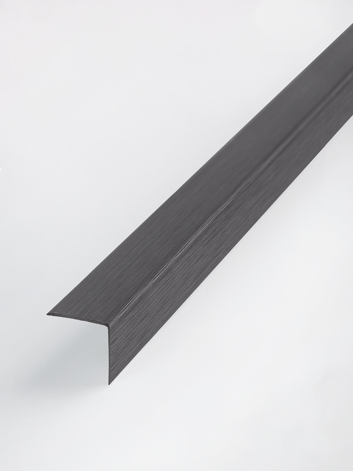 Уголок пластиковый 22х22 мм, длина 2,7 м, угол ПВХ для стен внешний Деконика, алюминий темный 187