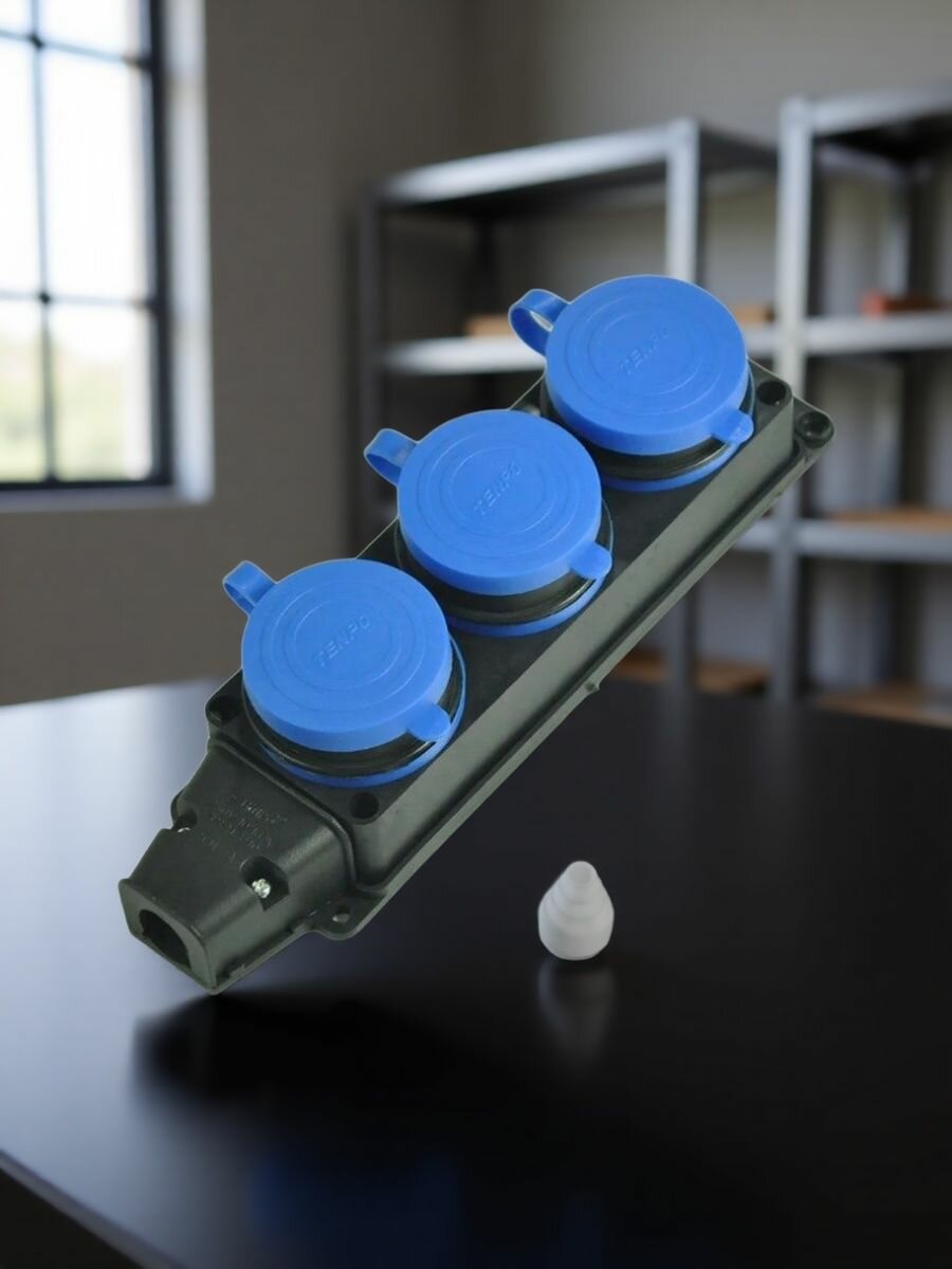 Розетка IP44 открытой установки, уличная влагозащищенная каучуковая с заземлением 250В 16А 3,5 кВт