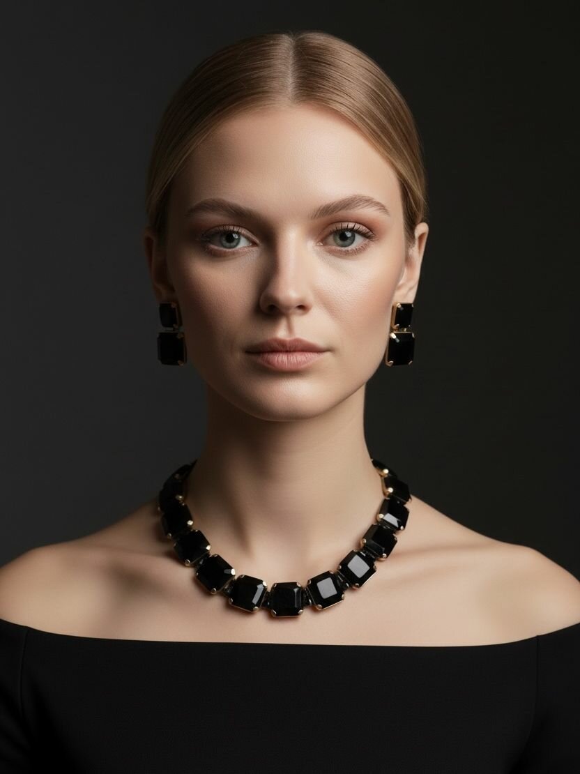 Комплект бижутерии: колье, металл