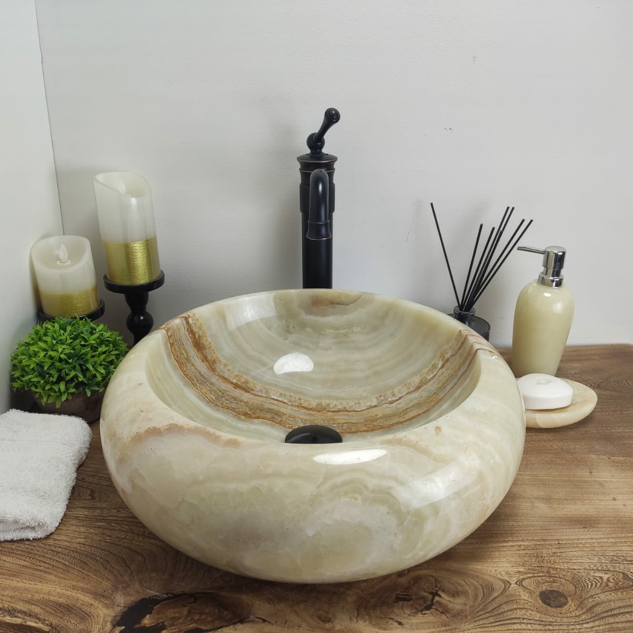 Раковина INDO-MARKET из натурального оникса круглая 45х45х15 009710