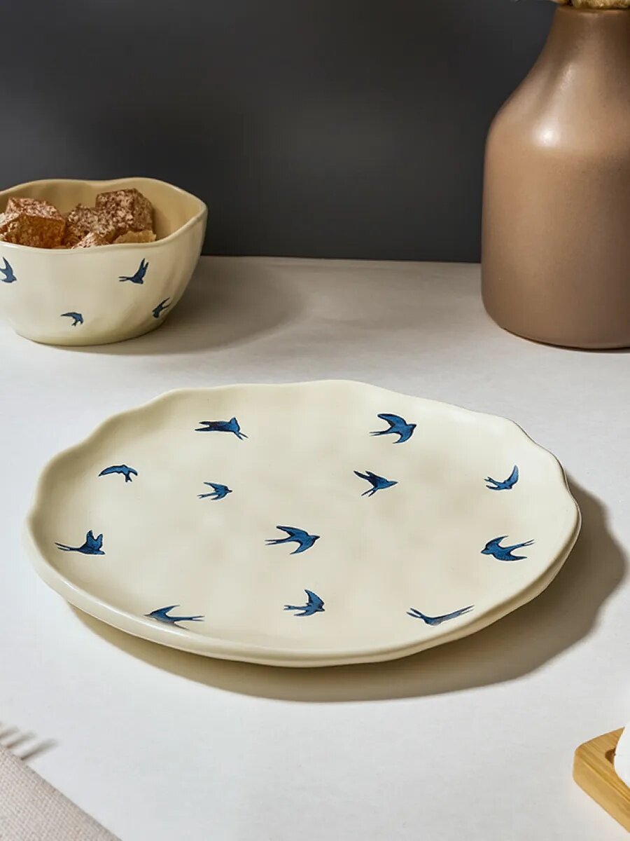 Тарелка от бренда "Тепло в руках" - "Pinterest", керамика, ручная работа, 20см, белая/голубая, 1шт