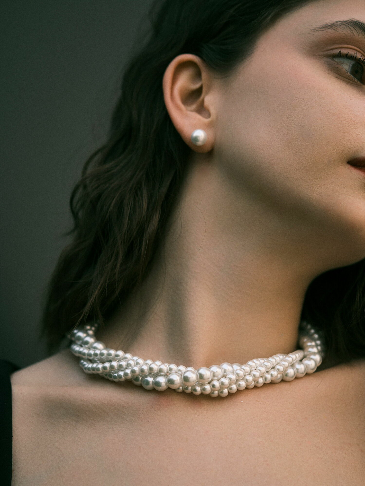 Комплект бижутерии: серьги, колье